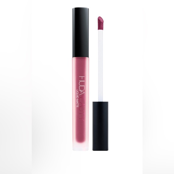 HUDA BEAUTY | Makeup | Nwt Huda Beauty Liquid Matte Lipstick Color ...